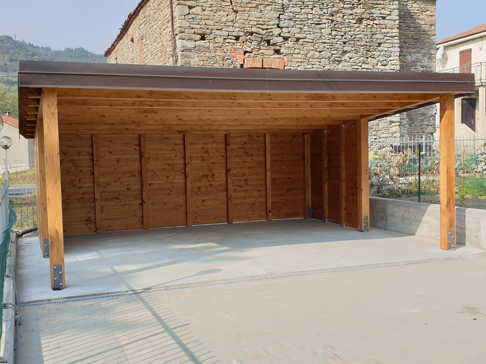 Posto auto Saliceto - Legnomania